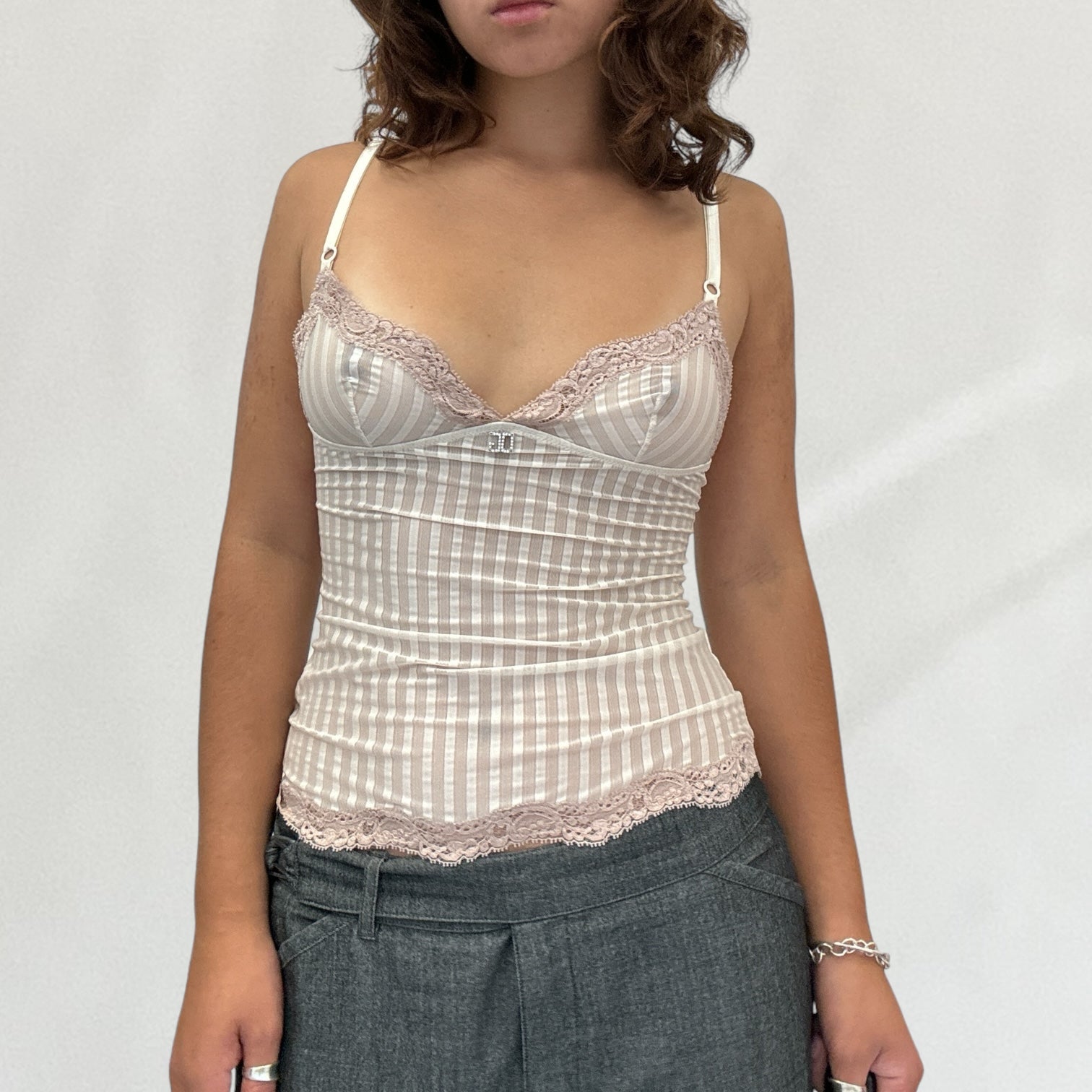 Tops – Vival Studios