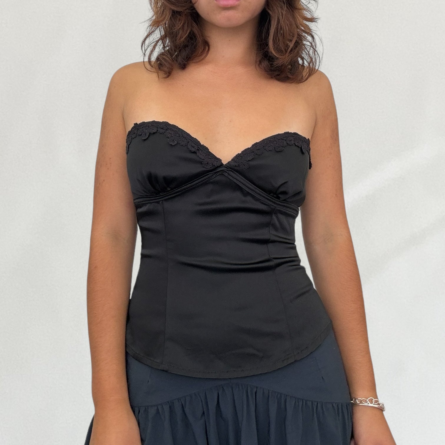 Tops – Vival Studios