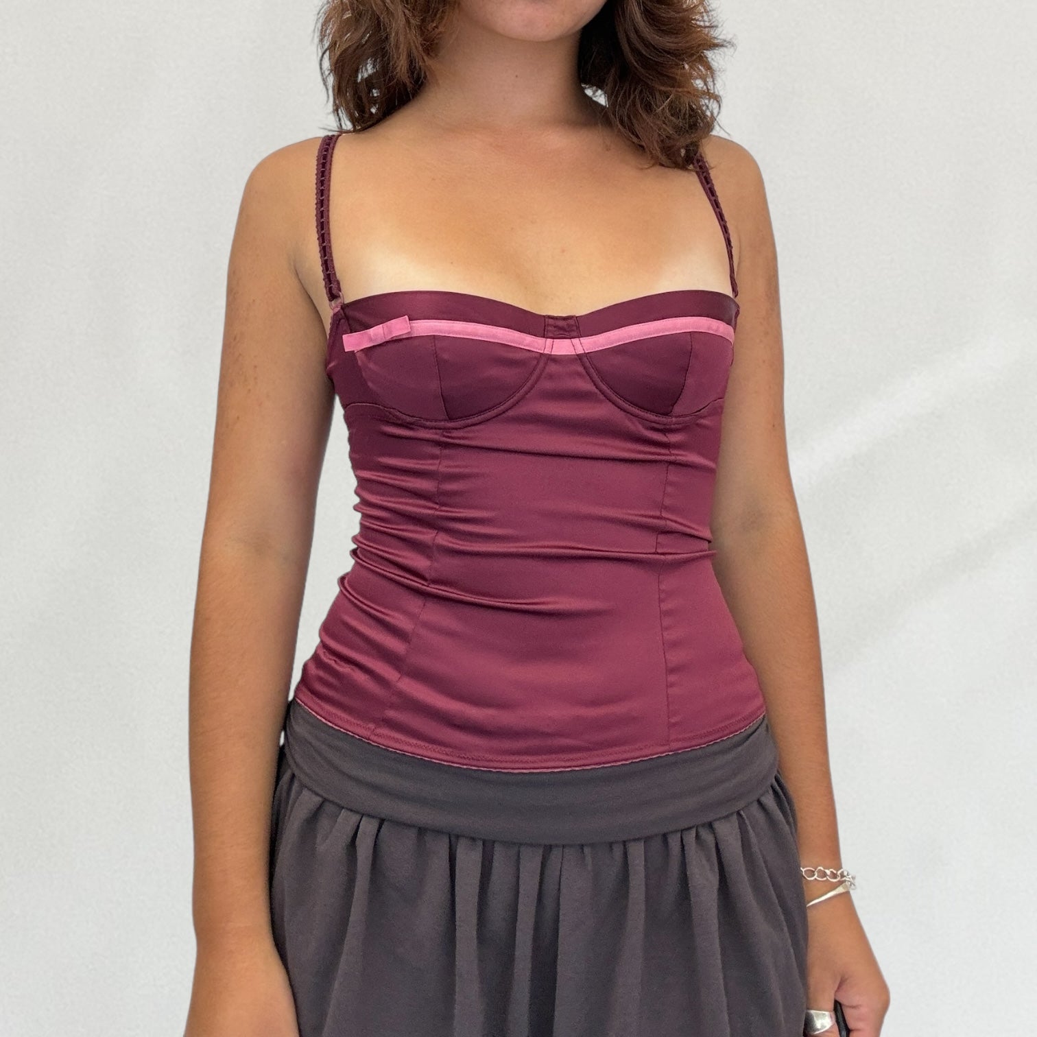 Tops – Vival Studios